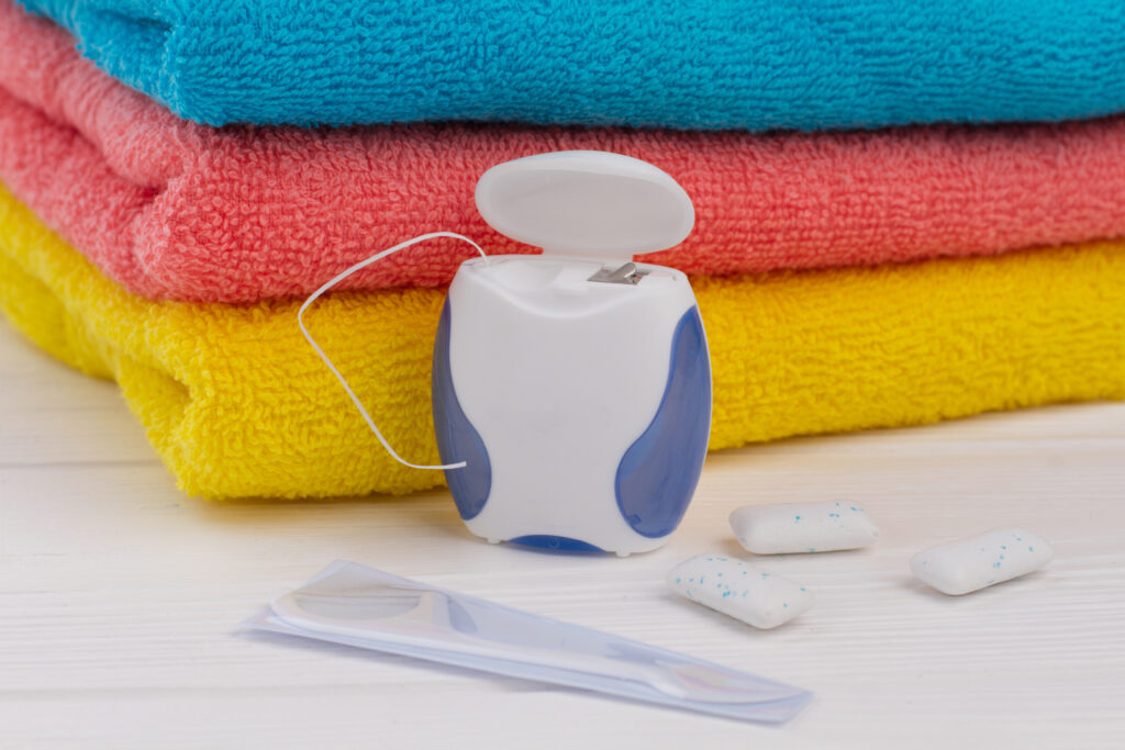 Traditional Floss vs. Waterpik: Which Is Better for Your Oral Health?